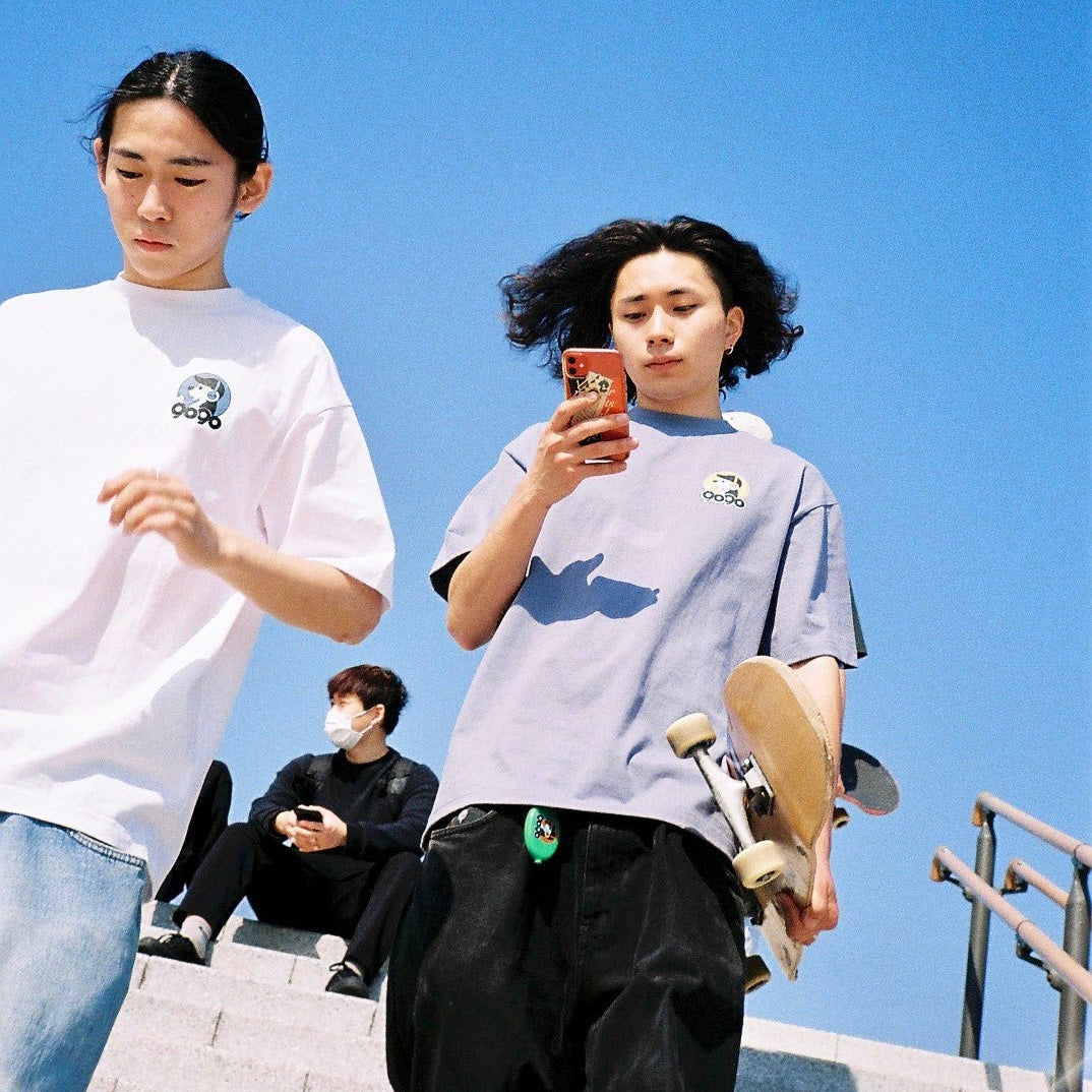 9090 × centimeter Collaboration Logo Tee – YZ